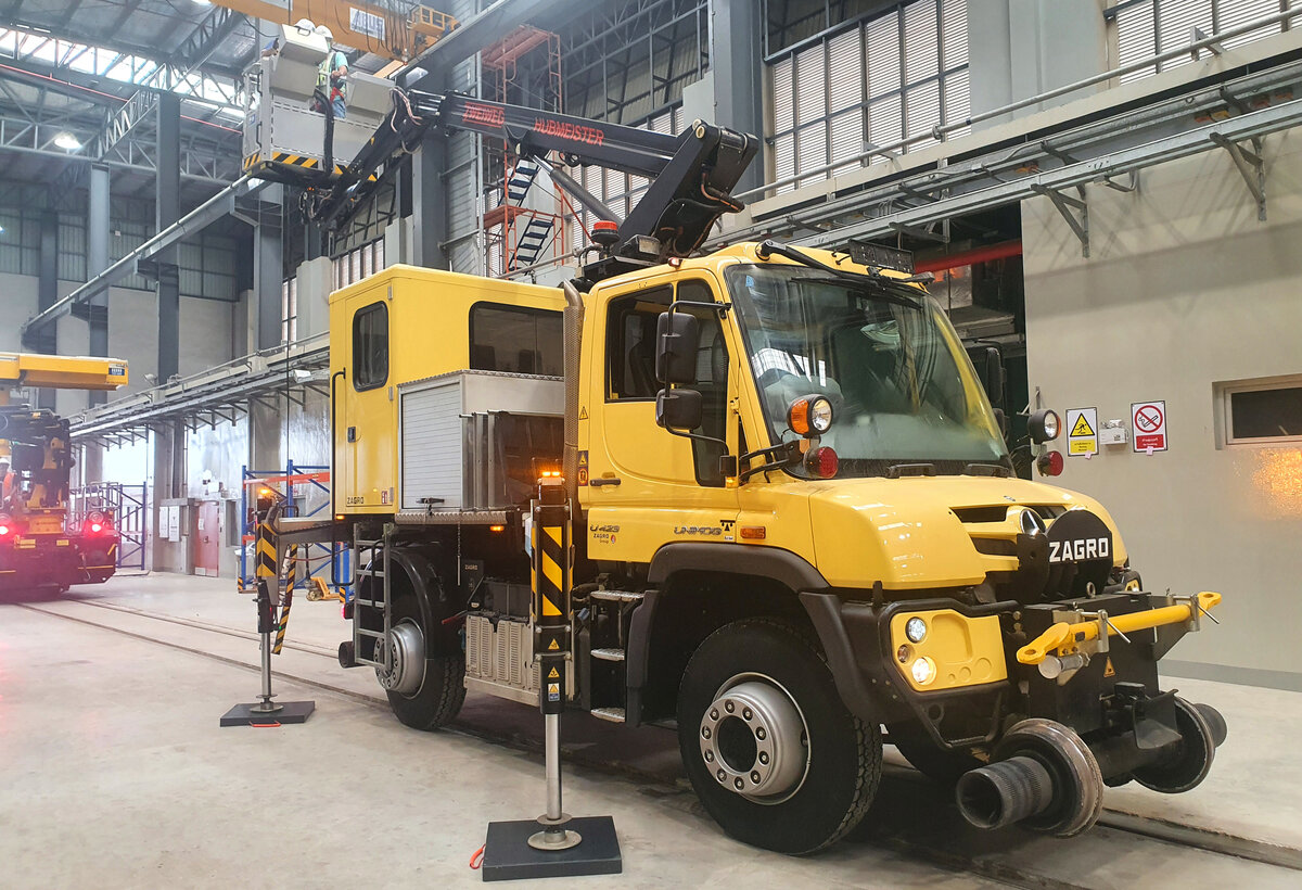 ZAGRO Arbeitsfahrzeuge U 423 für Bangkok Red Line